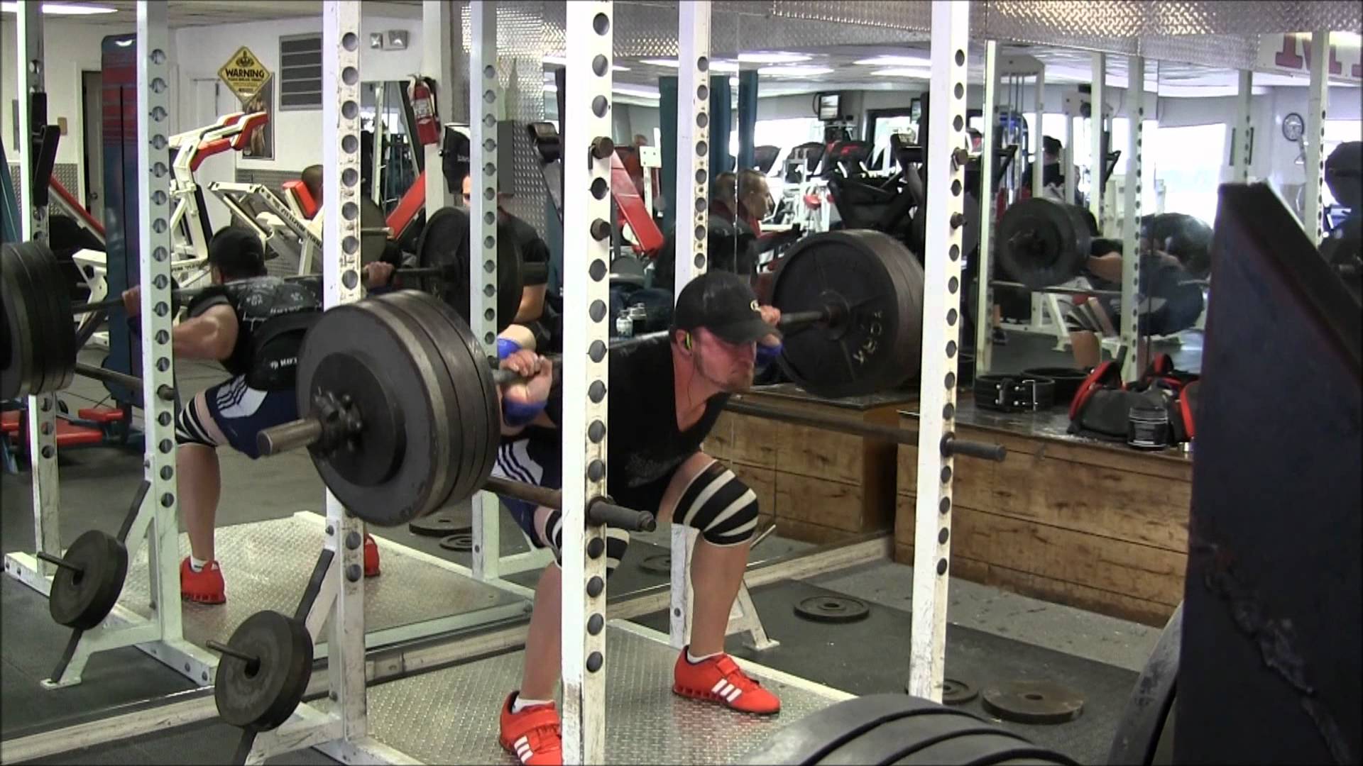 555 lb squat X 5 reps | Biolayne
